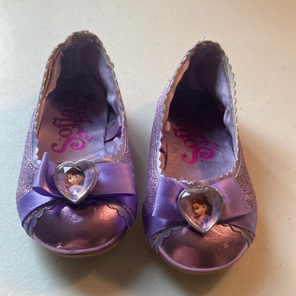 Disney | Shoes | Disney Sofia The First Purple Glitter Shoes Sz 56 ...